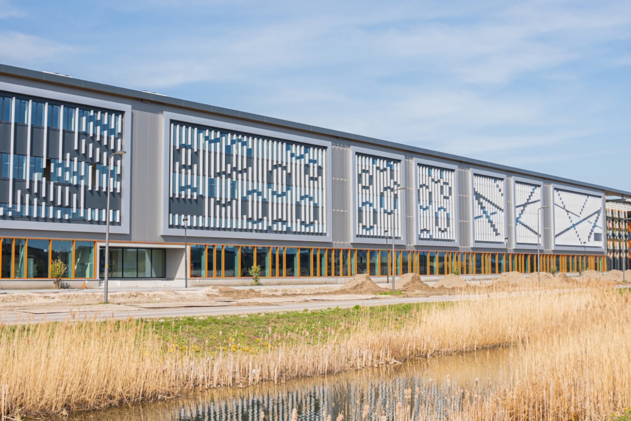 C2C and 'Excellent' logistics center completed in 36 weeks
