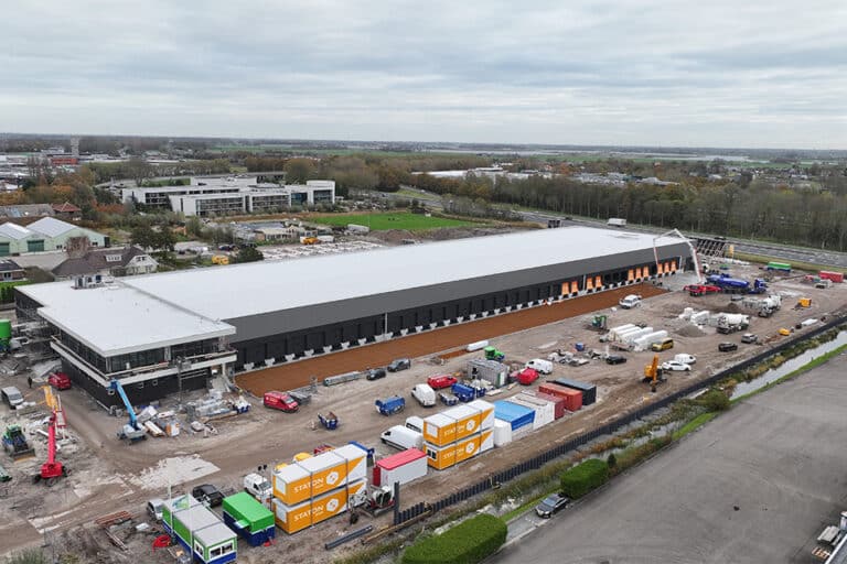 Distribution center with 75 loading docks and headquarters